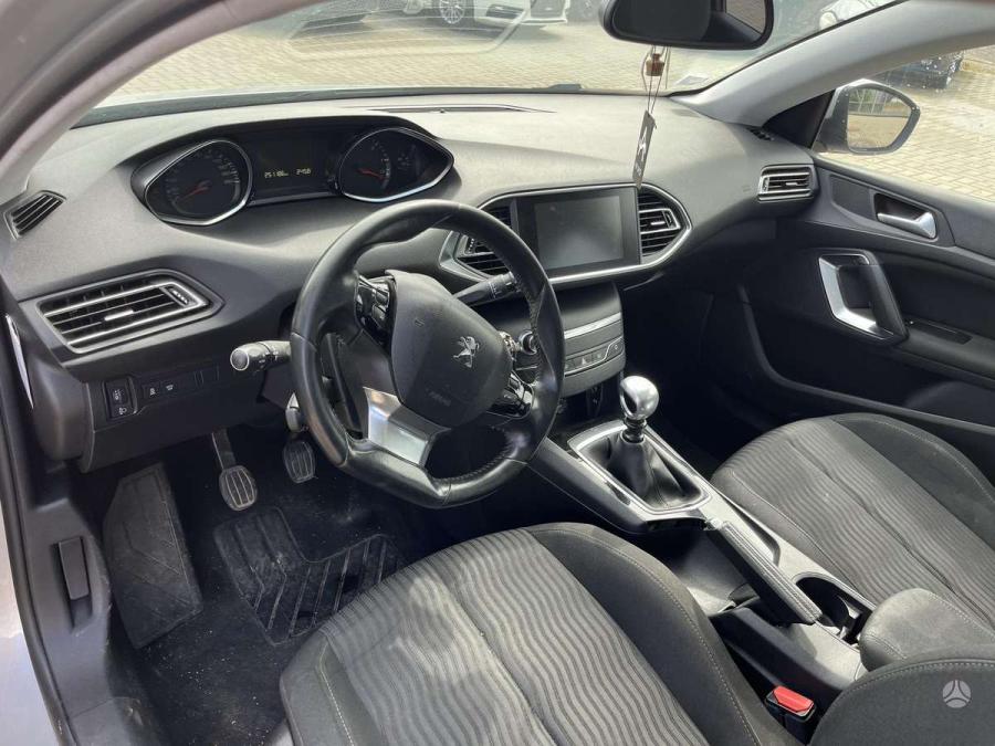Pelēks Peugeot 308 2014 Tauragė, ar dzinēja tilpumu 1.60 L un nobraukumu 250 tūkst. km par 2600 €, foto 15 vietnē AUTOMOTO.COM.LV