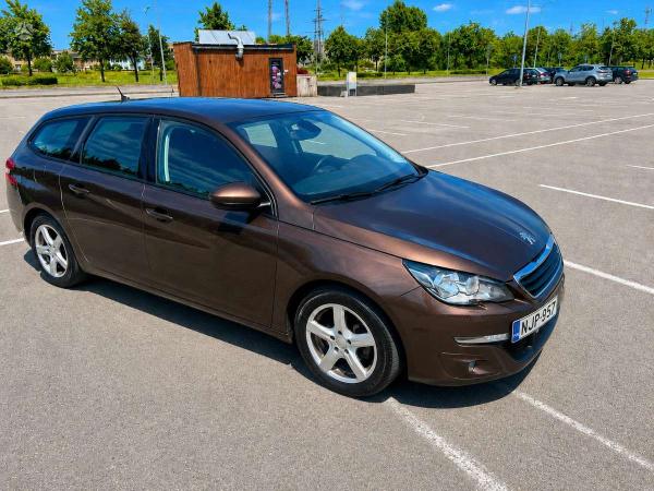 Grey Peugeot 308 2014 in Siauliai, with an engine capacity of 1.56 L and mileage of 275 thousand km for 3500 €, photo 1 on AUTOMOTO.COM.LV