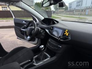 Grey Peugeot 308 2014 in Riga, with an engine capacity of 1.60 L and mileage of 273 thousand km for 3750 €, photo 7 on AUTOMOTO.COM.LV