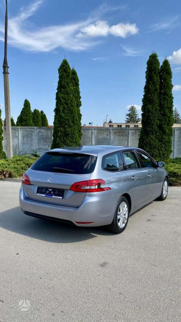 Grey Peugeot 308 2014 in Marijampole, with an engine capacity of 1.56 L and mileage of 172 thousand km for 4550 €, photo 2 on AUTOMOTO.COM.LV