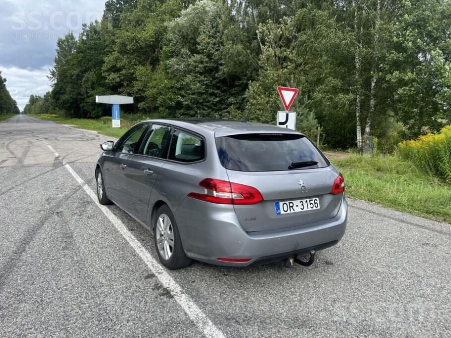 Pelēks Peugeot 308 2014 Rīga, ar dzinēja tilpumu 1.20 L un nobraukumu 161 tūkst. km par 4400 €, foto 7 vietnē AUTOMOTO.COM.LV