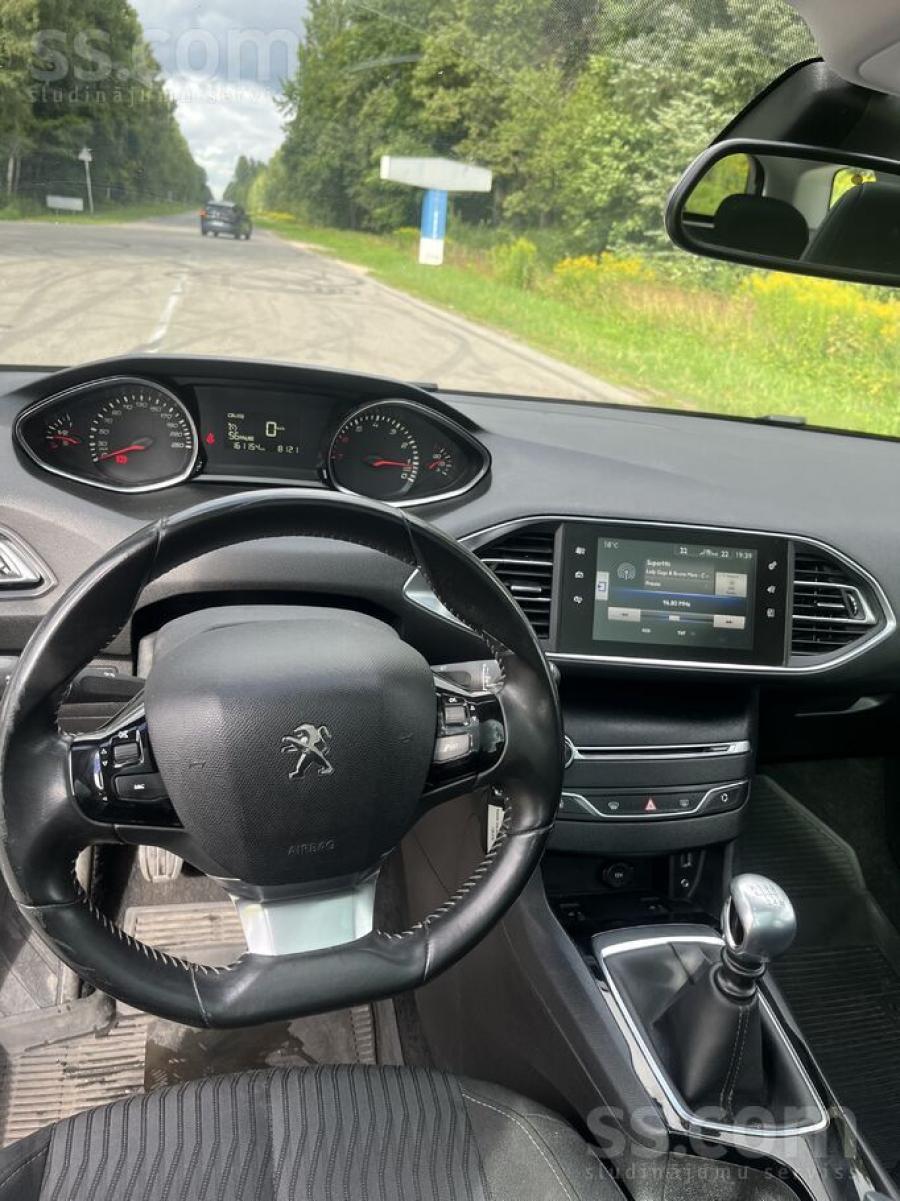 Pelēks Peugeot 308 2014 Rīga, ar dzinēja tilpumu 1.20 L un nobraukumu 161 tūkst. km par 4400 €, foto 17 vietnē AUTOMOTO.COM.LV