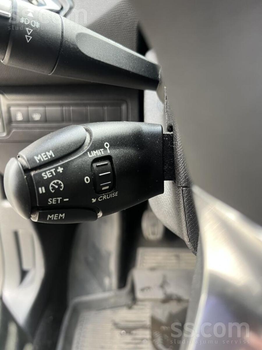 Pelēks Peugeot 308 2014 Rīga, ar dzinēja tilpumu 1.20 L un nobraukumu 161 tūkst. km par 4400 €, foto 19 vietnē AUTOMOTO.COM.LV