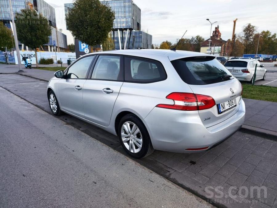 Grey Peugeot 308 2014 in Riga, with an engine capacity of 1.60 L and mileage of 219 thousand km for 4150 €, photo 4 on AUTOMOTO.COM.LV