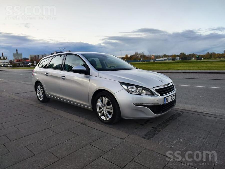 Grey Peugeot 308 2014 in Riga, with an engine capacity of 1.60 L and mileage of 219 thousand km for 4150 €, photo 6 on AUTOMOTO.COM.LV