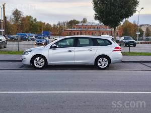 Grey Peugeot 308 2014 in Riga, with an engine capacity of 1.60 L and mileage of 216 thousand km for 5150 €, photo 3 on AUTOMOTO.COM.LV
