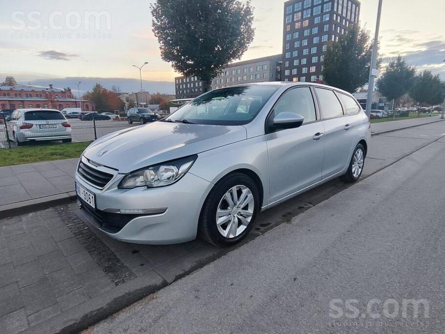 Grey Peugeot 308 2014 in Riga, with an engine capacity of 1.60 L and mileage of 216 thousand km for 5150 €, photo 4 on AUTOMOTO.COM.LV
