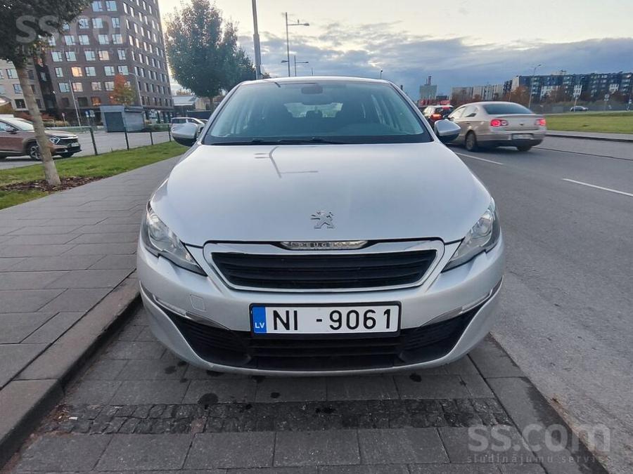 Grey Peugeot 308 2014 in Riga, with an engine capacity of 1.60 L and mileage of 216 thousand km for 5150 €, photo 5 on AUTOMOTO.COM.LV
