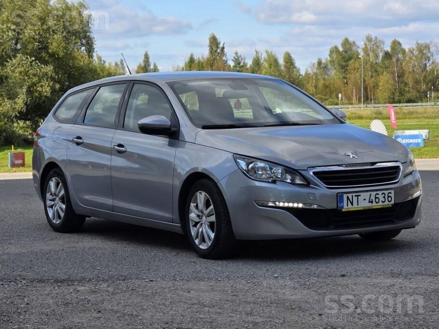 Grey Peugeot 308 2015 in Liepaja, with an engine capacity of 1.60 L and mileage of 225 thousand km for 4890 €, photo 4 on AUTOMOTO.COM.LV