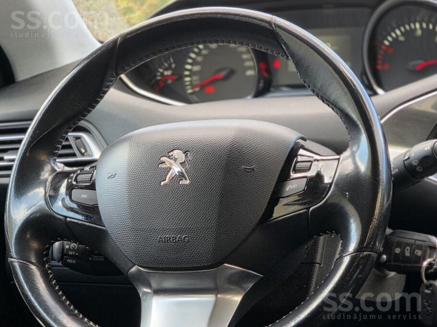 Grey Peugeot 308 2015 in Liepaja, with an engine capacity of 1.60 L and mileage of 225 thousand km for 4890 €, photo 15 on AUTOMOTO.COM.LV
