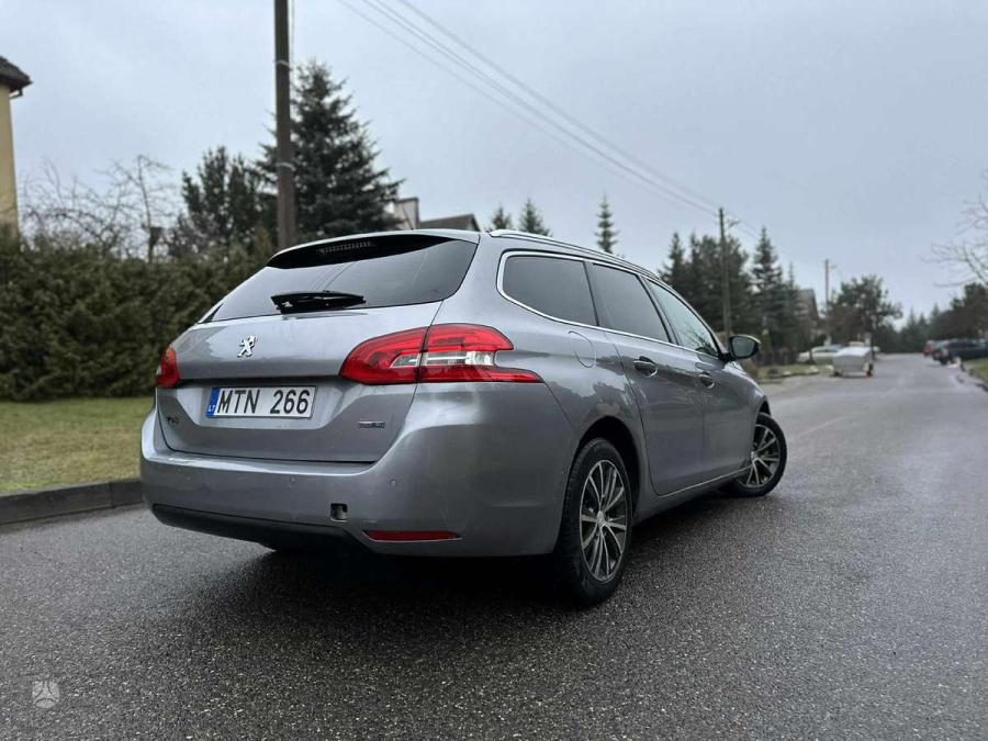 Pelēks Peugeot 308 2015 Viļņa, ar dzinēja tilpumu 2.00 L un nobraukumu 245 tūkst. km par 4850 €, foto 11 vietnē AUTOMOTO.COM.LV