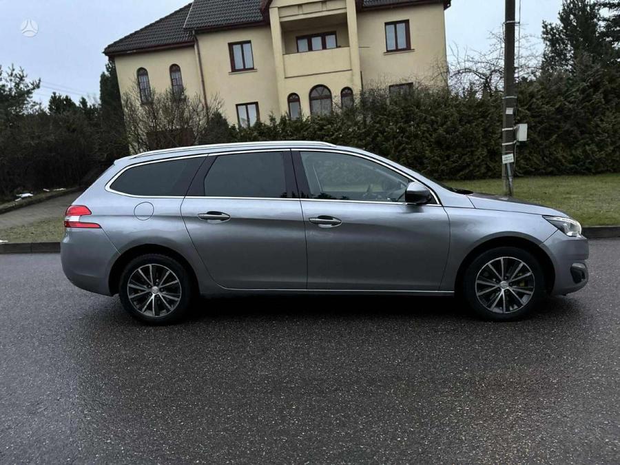 Pelēks Peugeot 308 2015 Viļņa, ar dzinēja tilpumu 2.00 L un nobraukumu 245 tūkst. km par 4850 €, foto 13 vietnē AUTOMOTO.COM.LV