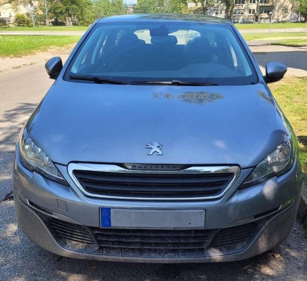 Grey Peugeot 308 2015 in Kaunas, with an engine capacity of 1.56 L and mileage of 199 thousand km for 4200 €, photo 2 on AUTOMOTO.COM.LV