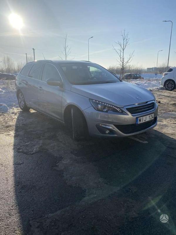 Pelēks Peugeot 308 2015 Viļņa, ar dzinēja tilpumu 1.56 L un nobraukumu 279 tūkst. km par 4700 €, foto 4 vietnē AUTOMOTO.COM.LV