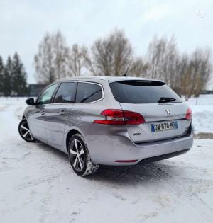 Grey Peugeot 308 2015 in Taurage, with an engine capacity of 2.00 L and mileage of 242 thousand km for 5800 €, photo 4 on AUTOMOTO.COM.LV