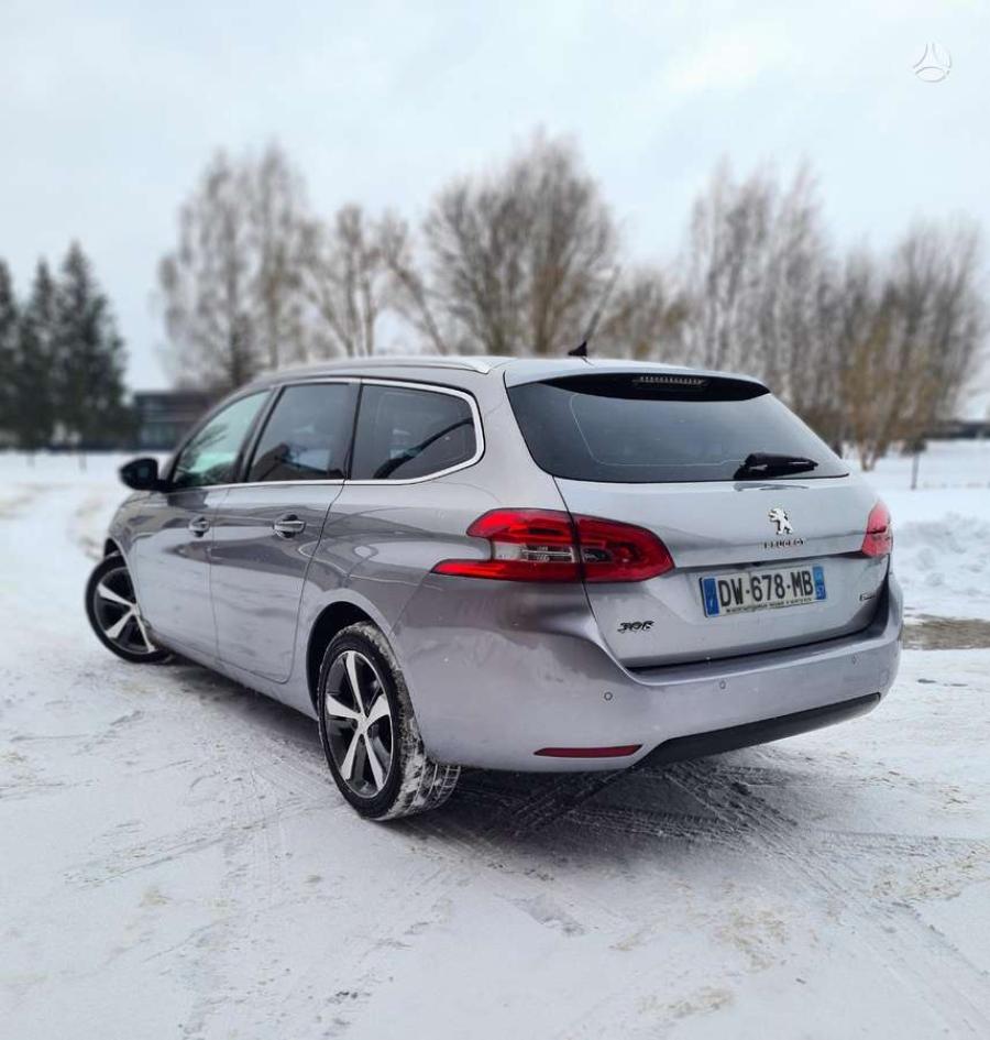 Grey Peugeot 308 2015 in Taurage, with an engine capacity of 2.00 L and mileage of 242 thousand km for 5800 €, photo 4 on AUTOMOTO.COM.LV