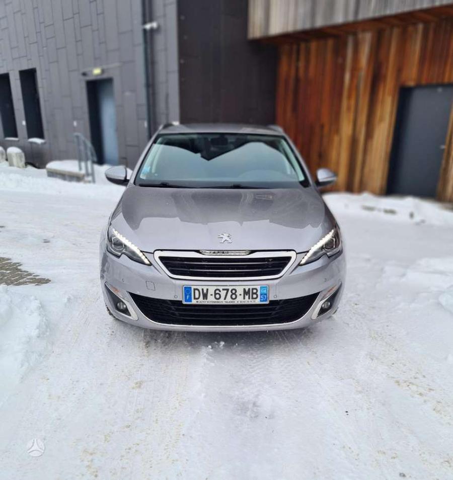 Grey Peugeot 308 2015 in Taurage, with an engine capacity of 2.00 L and mileage of 242 thousand km for 5800 €, photo 5 on AUTOMOTO.COM.LV
