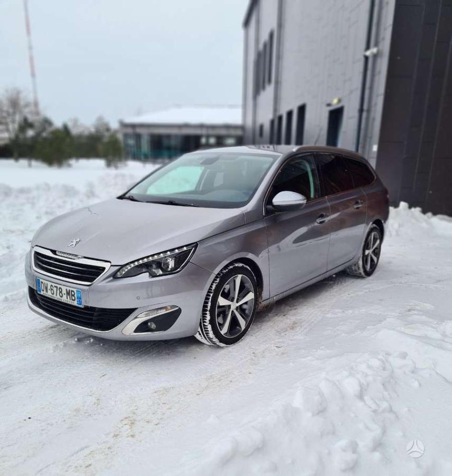 Grey Peugeot 308 2015 in Taurage, with an engine capacity of 2.00 L and mileage of 242 thousand km for 5800 €, photo 9 on AUTOMOTO.COM.LV