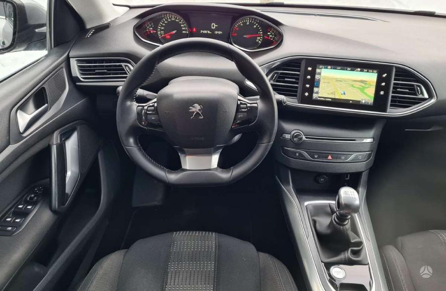 Grey Peugeot 308 2015 in Taurage, with an engine capacity of 2.00 L and mileage of 242 thousand km for 5800 €, photo 18 on AUTOMOTO.COM.LV