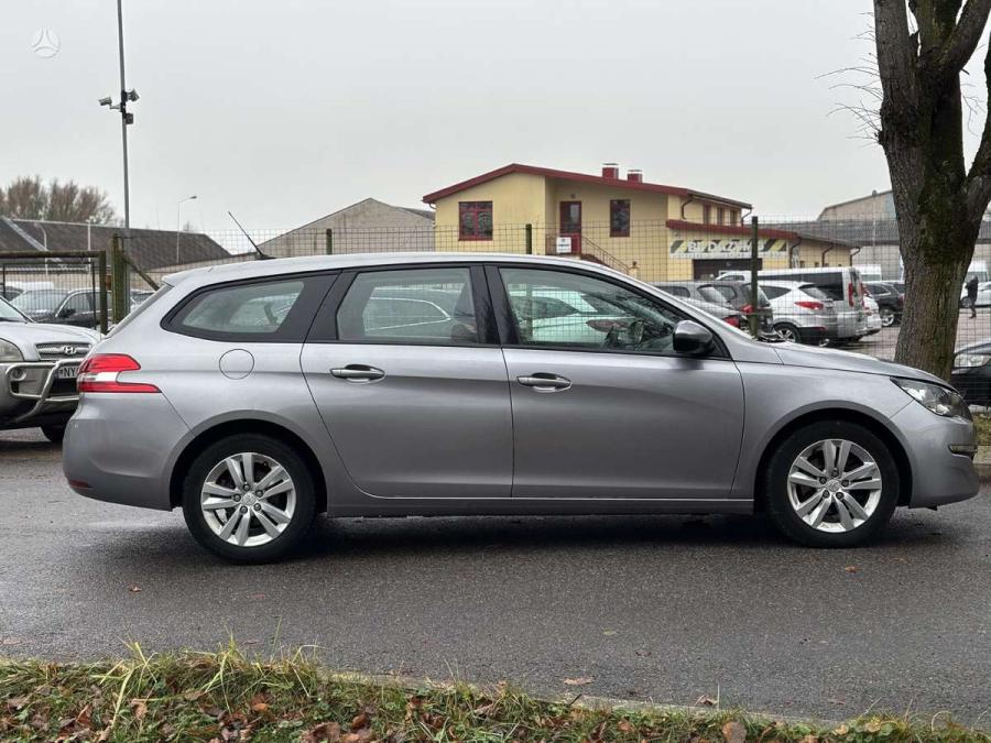 Grey Peugeot 308 2015 in Taurage, with an engine capacity of 1.56 L and mileage of 230 thousand km for 3650 €, photo 2 on AUTOMOTO.COM.LV