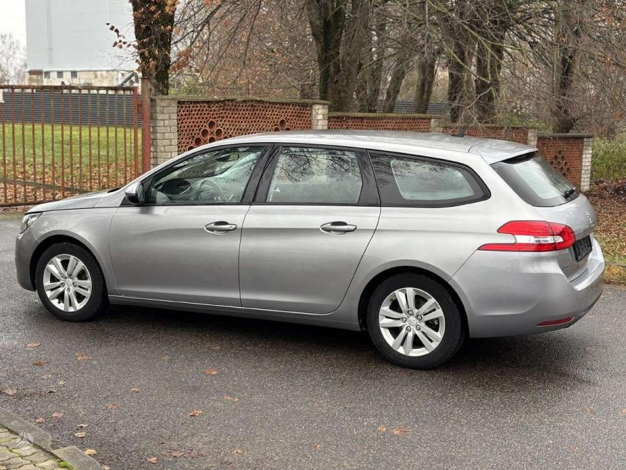 Grey Peugeot 308 2015 in Taurage, with an engine capacity of 1.56 L and mileage of 230 thousand km for 3650 €, photo 4 on AUTOMOTO.COM.LV