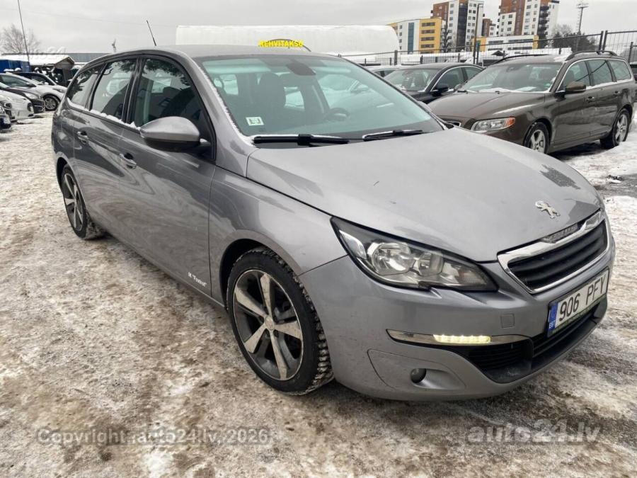 Pelēks Peugeot 308 2015 Tallina, ar dzinēja tilpumu 1.60 L un nobraukumu 215 tūkst. km par 6200 €, foto 3 vietnē AUTOMOTO.COM.LV