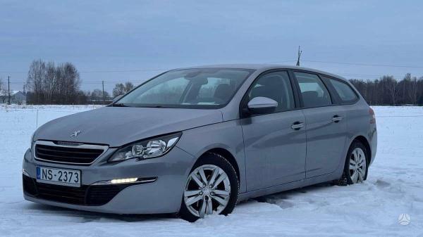 Grey Peugeot 308 2015 in Riga, with an engine capacity of 1.60 L and mileage of 190 thousand km for 5000 €, photo 1 on AUTOMOTO.COM.LV