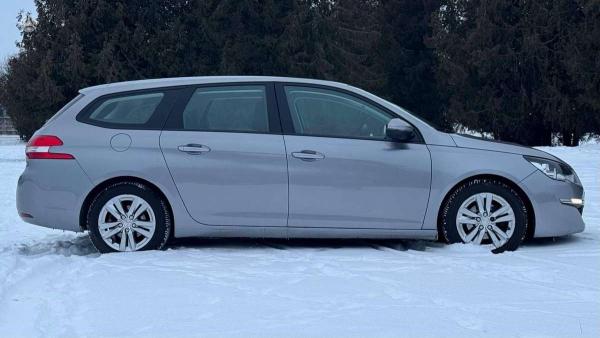 Grey Peugeot 308 2015 in Riga, with an engine capacity of 1.60 L and mileage of 190 thousand km for 5000 €, photo 2 on AUTOMOTO.COM.LV