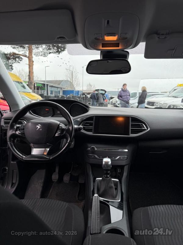 Grey Peugeot 308 2015 in Tallinn, with an engine capacity of 1.60 L and mileage of 215 thousand km for 6200 €, photo 11 on AUTOMOTO.COM.LV