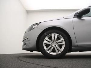 Pelēks Peugeot 308 2015 Viļņa, ar dzinēja tilpumu 1.60 L un nobraukumu 242 tūkst. km par 5699 €, foto 27 vietnē AUTOMOTO.COM.LV