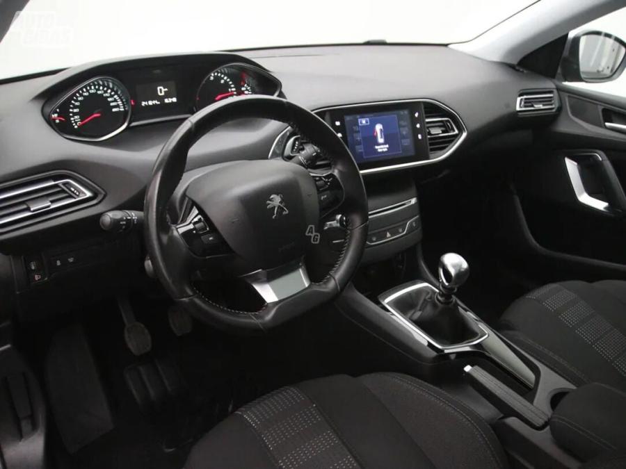 Grey Peugeot 308 2015 in Vilnius, with an engine capacity of 1.60 L and mileage of 242 thousand km for 5699 €, photo 16 on AUTOMOTO.COM.LV