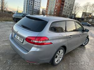 Pelēks Peugeot 308 2015 Tallina, ar dzinēja tilpumu 1.20 L un nobraukumu 217 tūkst. km par 5500 €, foto 5 vietnē AUTOMOTO.COM.LV