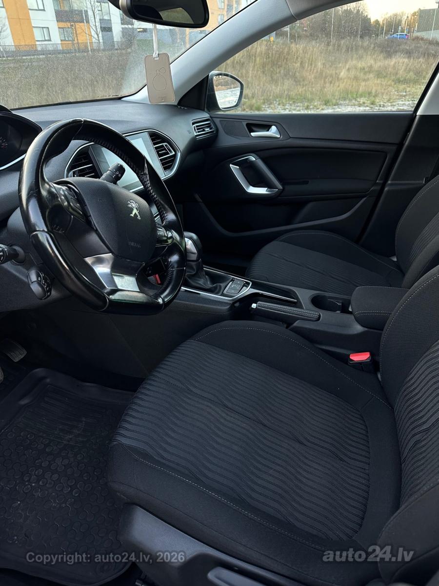 Pelēks Peugeot 308 2015 Tallina, ar dzinēja tilpumu 1.20 L un nobraukumu 217 tūkst. km par 5500 €, foto 7 vietnē AUTOMOTO.COM.LV