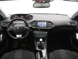 Grey Peugeot 308 2015 in Vilnius, with an engine capacity of 1.60 L and mileage of 165 thousand km for 6199 €, photo 3 on AUTOMOTO.COM.LV