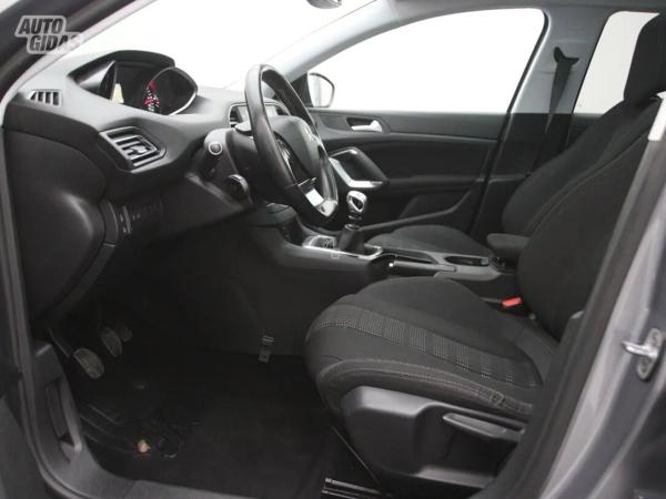 Pelēks Peugeot 308 2015 Viļņa, ar dzinēja tilpumu 1.60 L un nobraukumu 165 tūkst. km par 6199 €, foto 4 vietnē AUTOMOTO.COM.LV