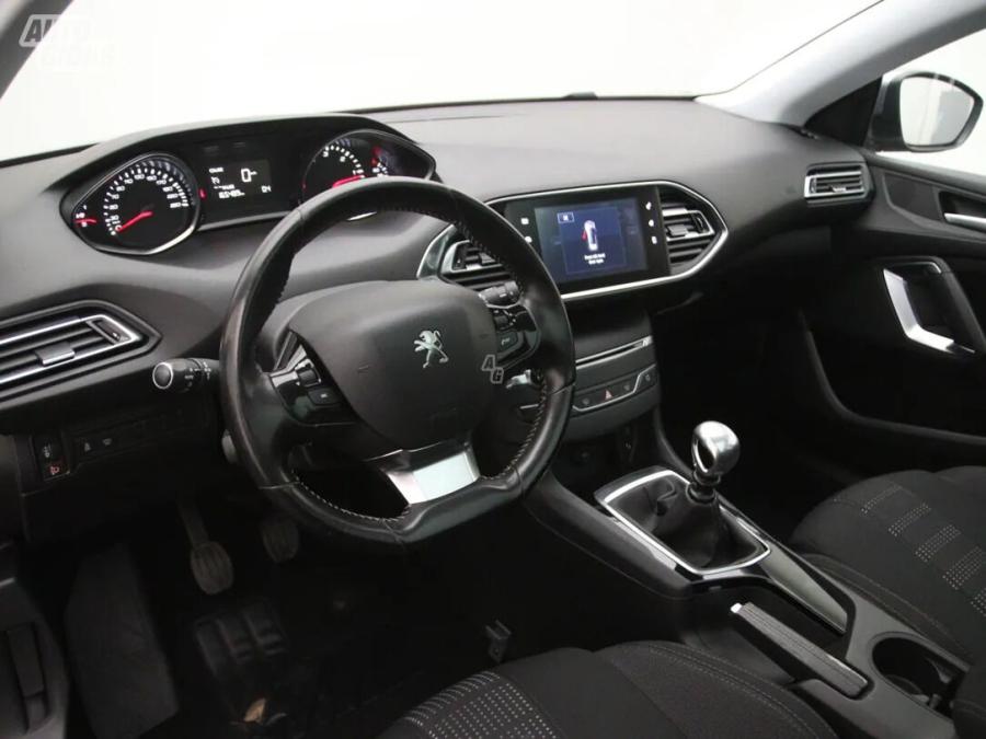 Grey Peugeot 308 2015 in Vilnius, with an engine capacity of 1.60 L and mileage of 165 thousand km for 6199 €, photo 17 on AUTOMOTO.COM.LV