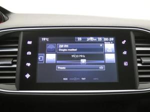 Grey Peugeot 308 2015 in Vilnius, with an engine capacity of 1.60 L and mileage of 165 thousand km for 6199 €, photo 23 on AUTOMOTO.COM.LV