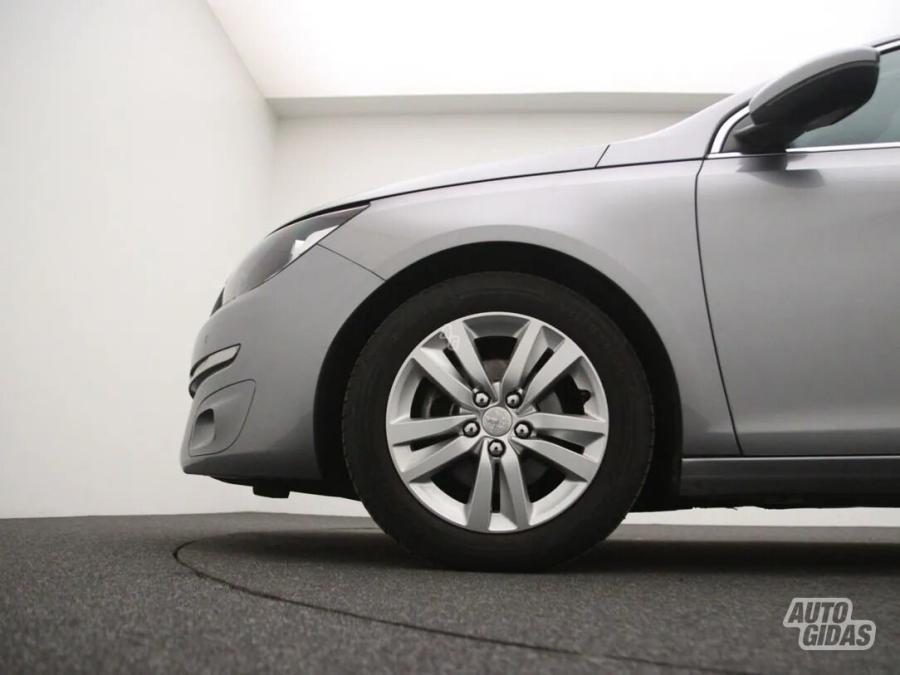 Grey Peugeot 308 2015 in Vilnius, with an engine capacity of 1.60 L and mileage of 165 thousand km for 6199 €, photo 28 on AUTOMOTO.COM.LV