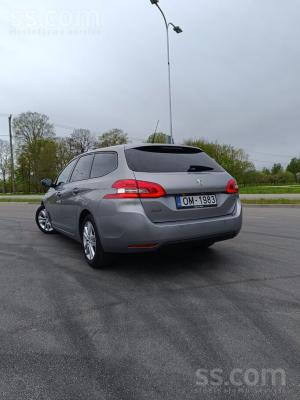 Grey Peugeot 308 2015 in Riga, with an engine capacity of 1.60 L and mileage of 228 thousand km for 3750 €, photo 4 on AUTOMOTO.COM.LV