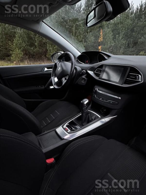 Grey Peugeot 308 2015 in Riga, with an engine capacity of 1.20 L and mileage of 164 thousand km for 5000 €, photo 8 on AUTOMOTO.COM.LV