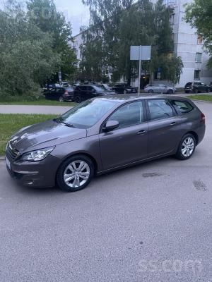 Grey Peugeot 308 2015 in Riga, with an engine capacity of 1.20 L and mileage of 224 thousand km for 3900 €, photo  on AUTOMOTO.COM.LV