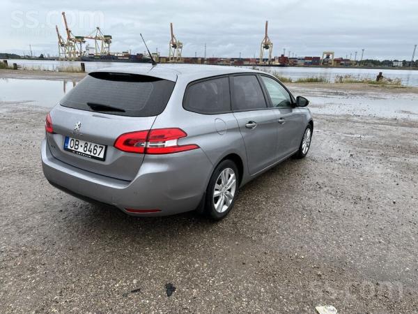 Grey Peugeot 308 2015 in Riga, with an engine capacity of 1.20 L and mileage of 132 thousand km for 6450 €, photo 9 on AUTOMOTO.COM.LV