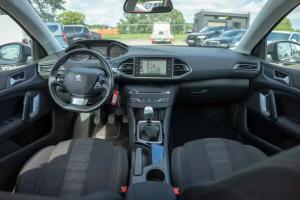 Pelēks Peugeot 308 2015 Liepāja, ar dzinēja tilpumu 1.60 L un nobraukumu 162 tūkst. km par 8850 €, foto 8 vietnē AUTOMOTO.COM.LV