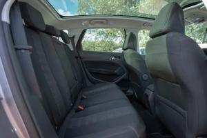 Pelēks Peugeot 308 2015 Liepāja, ar dzinēja tilpumu 1.60 L un nobraukumu 162 tūkst. km par 8850 €, foto 11 vietnē AUTOMOTO.COM.LV