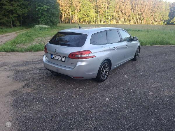 Grey Peugeot 308 2015 in Taurage, with an engine capacity of 1.56 L and mileage of 155 thousand km for 2980 €, photo 8 on AUTOMOTO.COM.LV