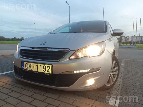 Pelēks Peugeot 308 2015 Liepāja, ar dzinēja tilpumu 1.20 L un nobraukumu 148 tūkst. km par 4000 €, foto 3 vietnē AUTOMOTO.COM.LV