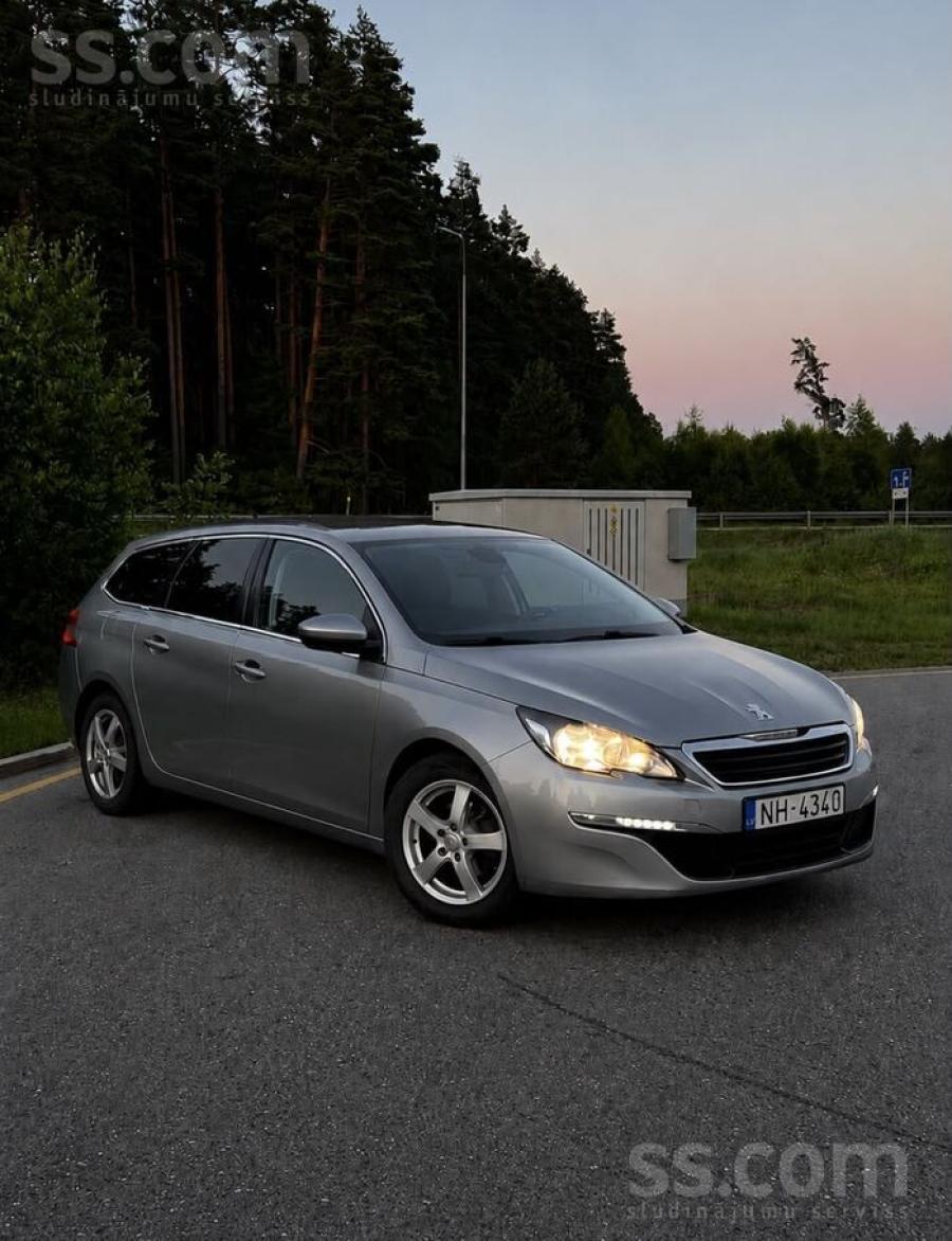Pelēks Peugeot 308 2015 Rīga, ar dzinēja tilpumu 1.60 L un nobraukumu 310 tūkst. km par 3900 €, foto 3 vietnē AUTOMOTO.COM.LV