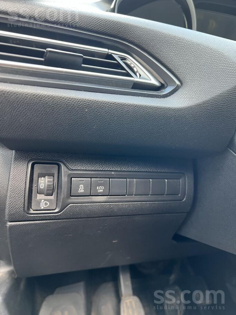 Pelēks Peugeot 308 2015 Rīga, ar dzinēja tilpumu 1.60 L un nobraukumu 310 tūkst. km par 3900 €, foto 11 vietnē AUTOMOTO.COM.LV