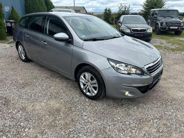 Grey Peugeot 308 2015 in Jurbarkas, with an engine capacity of 1.20 L and mileage of 170 thousand km for 3998 €, photo 1 on AUTOMOTO.COM.LV