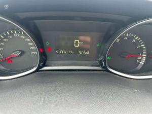 Grey Peugeot 308 2015 in Jurbarkas, with an engine capacity of 1.20 L and mileage of 170 thousand km for 3998 €, photo 9 on AUTOMOTO.COM.LV